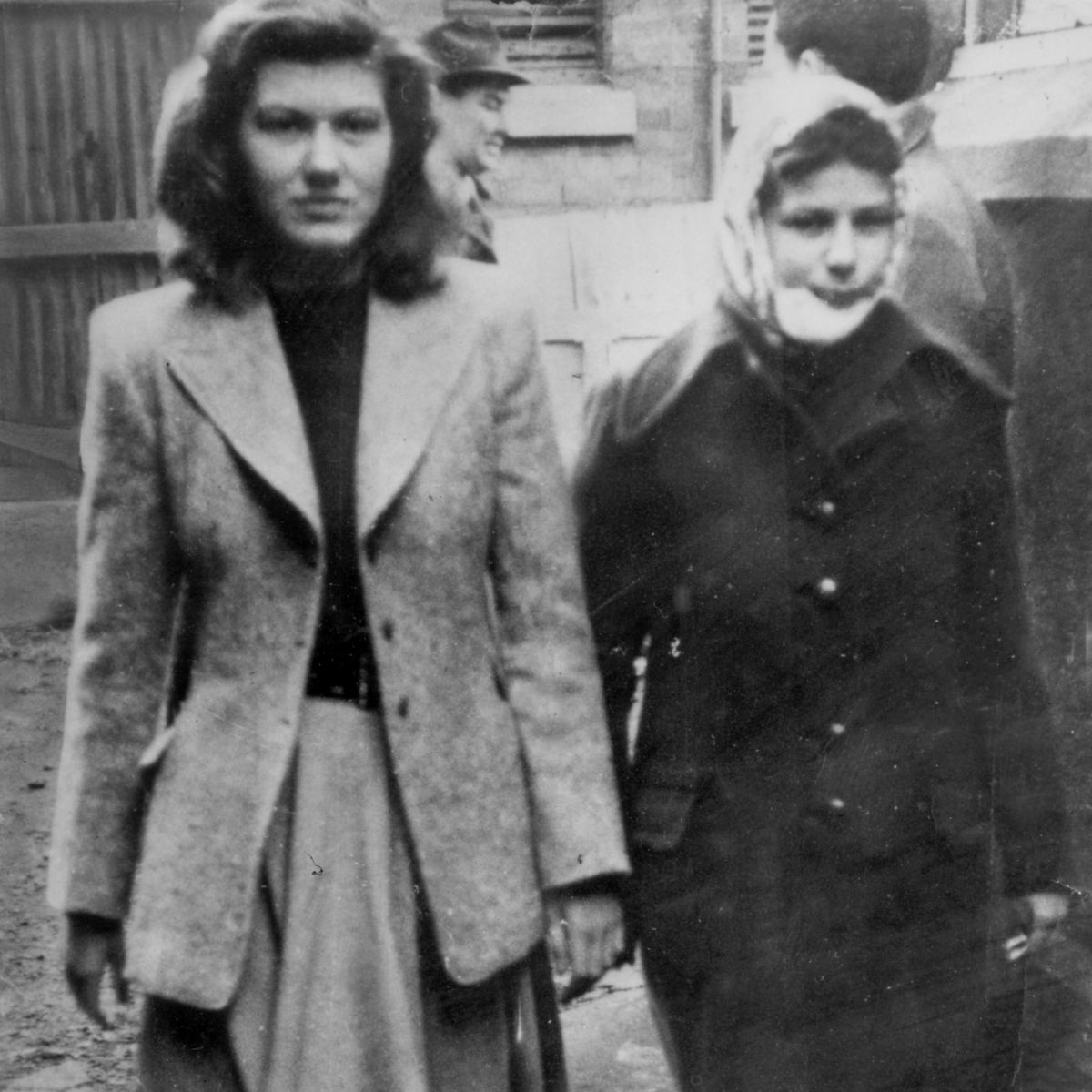 La plume assassine a péri - L'influx